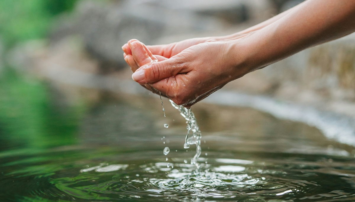Dementia-friendly church service: Baptism & water – Spiritual Eldercare